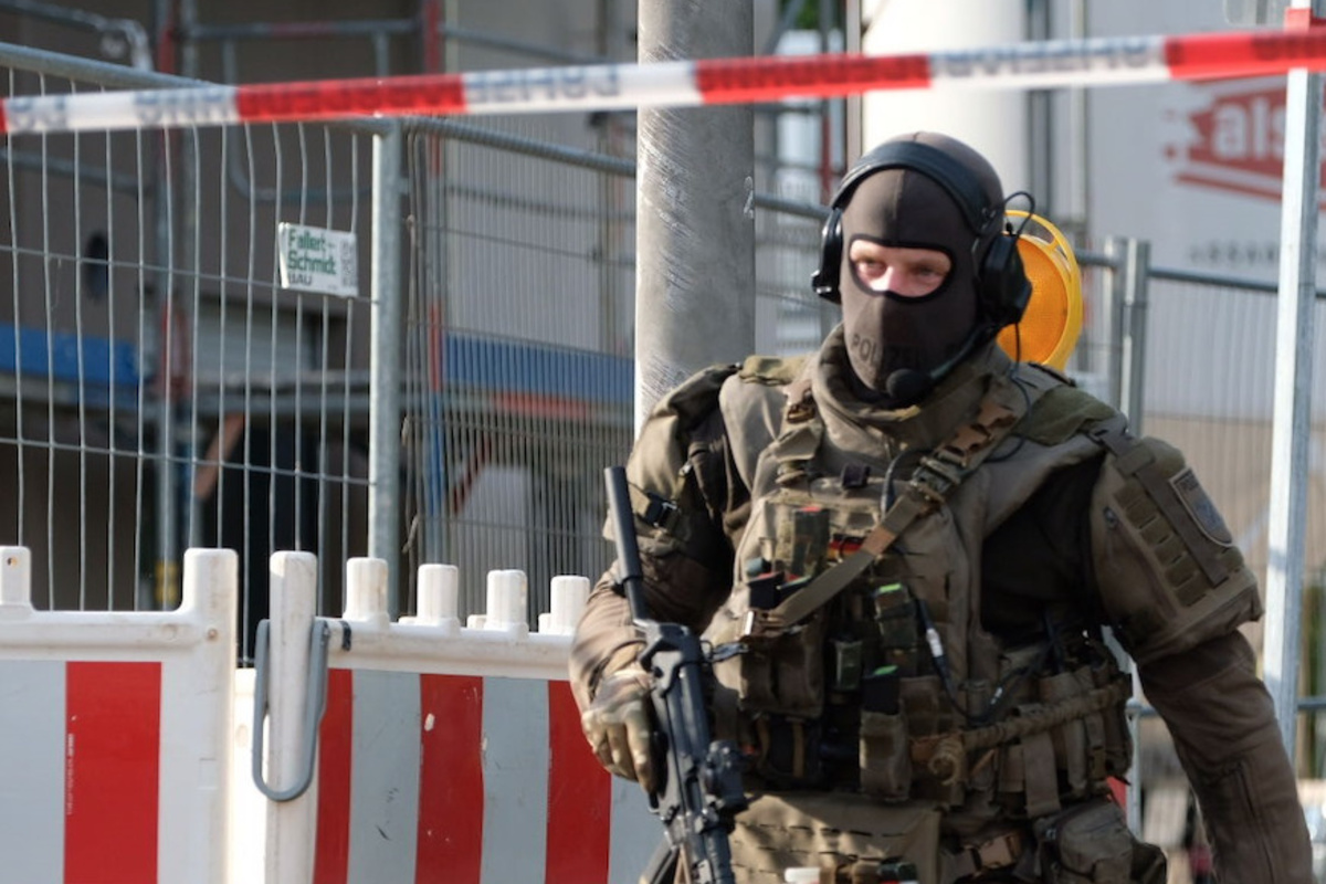 sek-einsatz-in-bonn-wegen-notruf-in-hotel