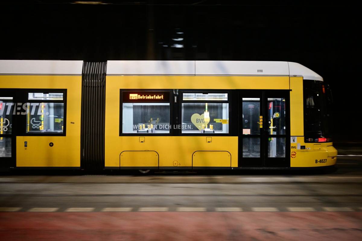 BVG-Frust zum Wochenbeginn: Nur die Tram fährt - ohne Fahrgäste