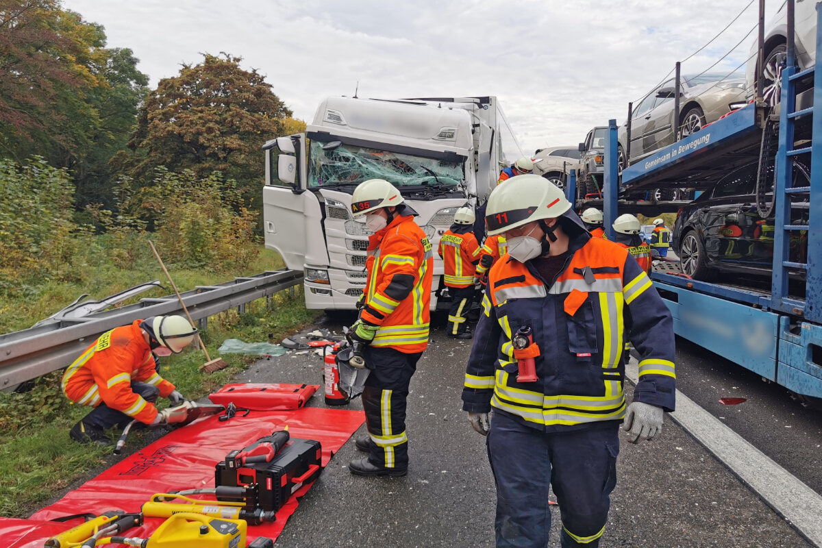Unfall A6: Nach zwei schweren Unfällen - A6 voll gesperrt, mehrere ...