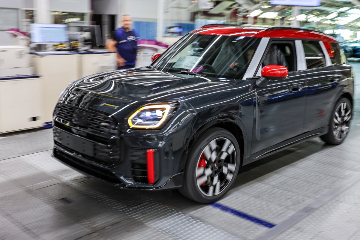 BMW startet Produktion des Mini Countryman in Leipzig