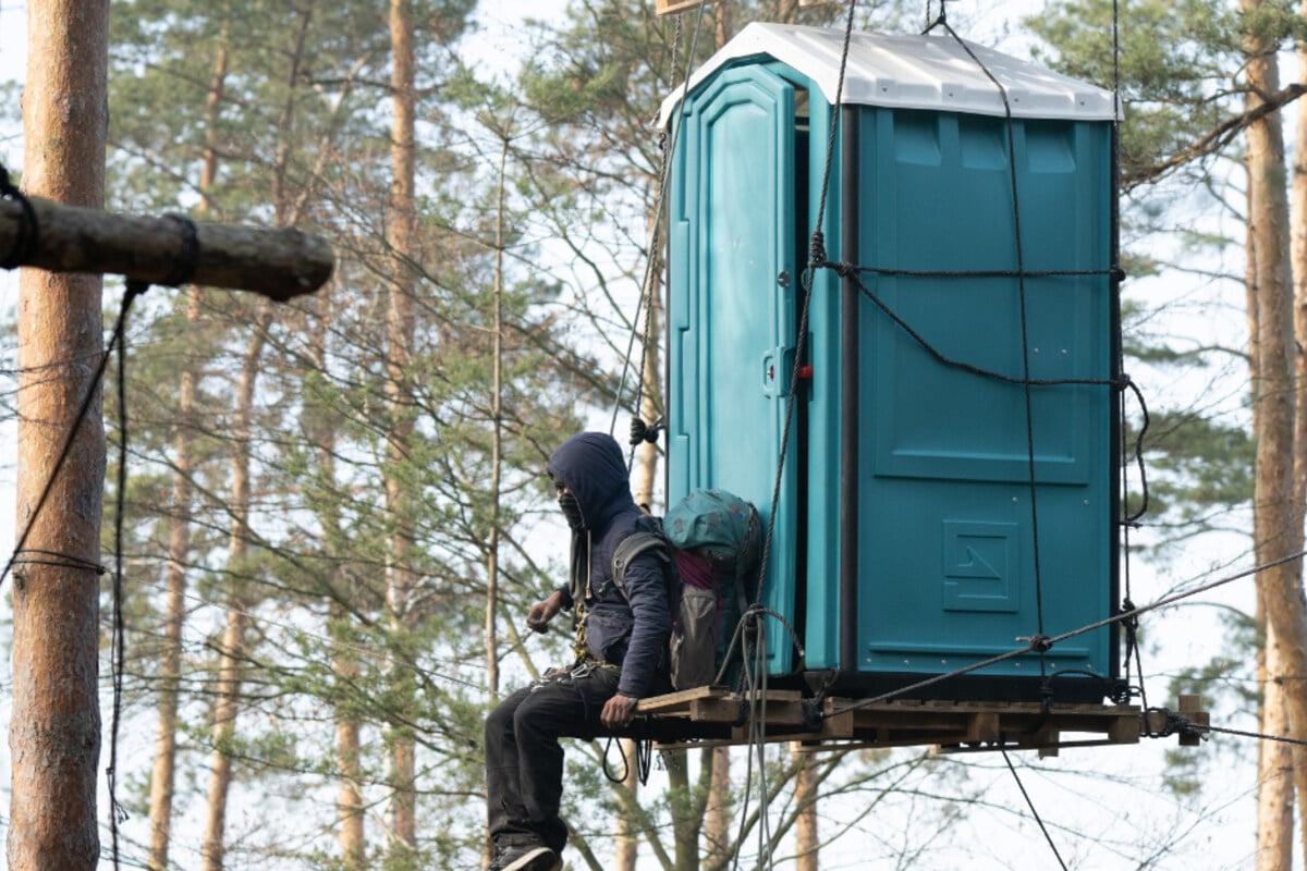 Heibo: Komplettes Protest-Camp geräumt, letzte Aktivistin verschanzte ...