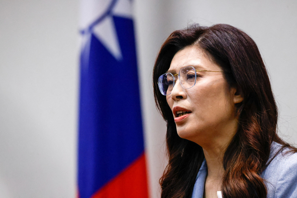 Taiwan opposition leader Cheng Li-wun makes rare visit to China | TAG24