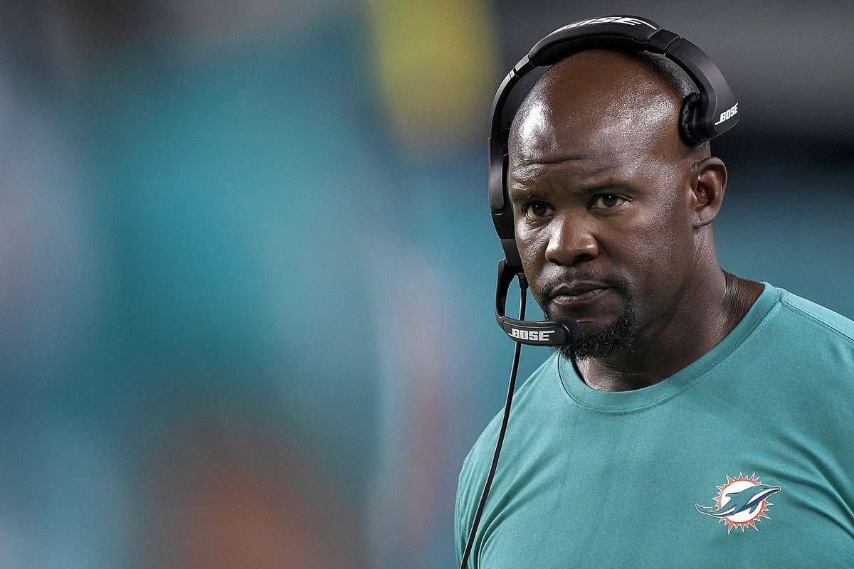 NFL: Dolphins head coach Flores torches Deshaun Watson trade rumors