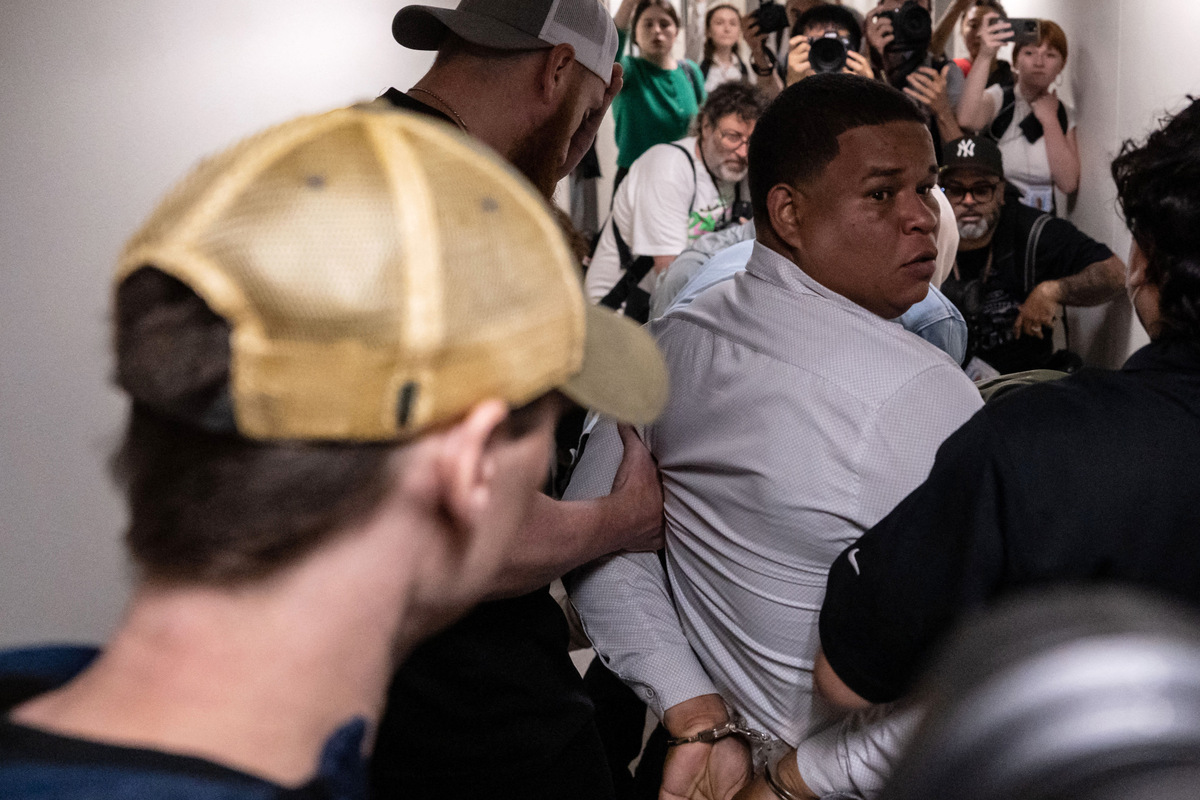 Inhuman conditions in NY ICE detention center exposed in shocking video ...