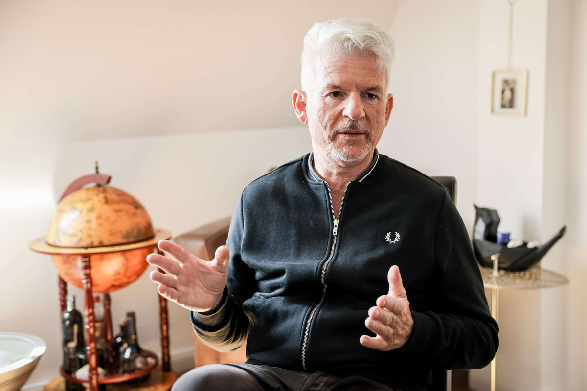 Heinz Strunk Dreht Neue Amazon Serie Last Exit Schinkenstraße Am