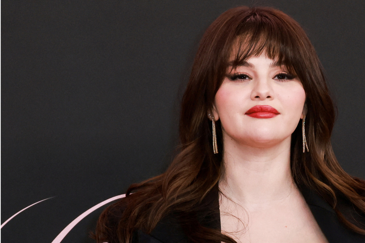 Selena Gomez drops another sultry look at new single: "L'amour tendre"