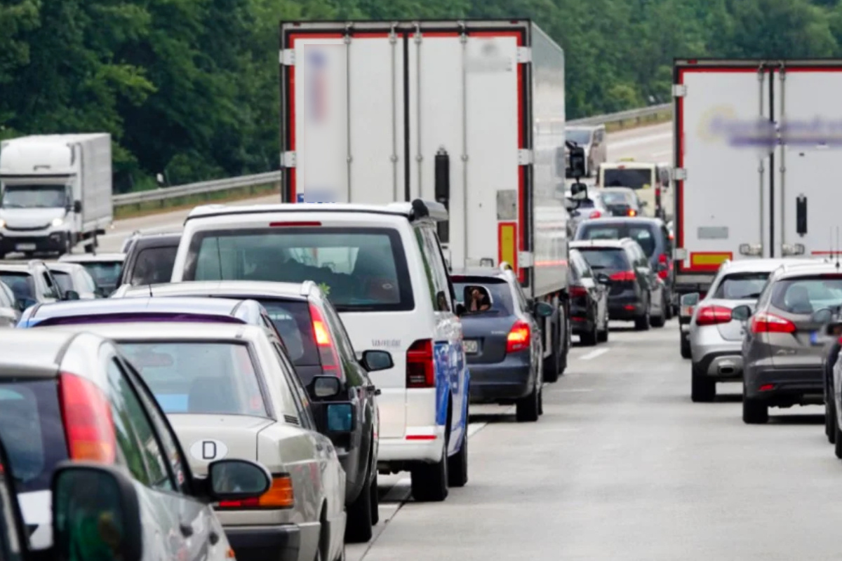 Stau-Gefahr nach schwerem Unfall auf A4 bei Chemnitz