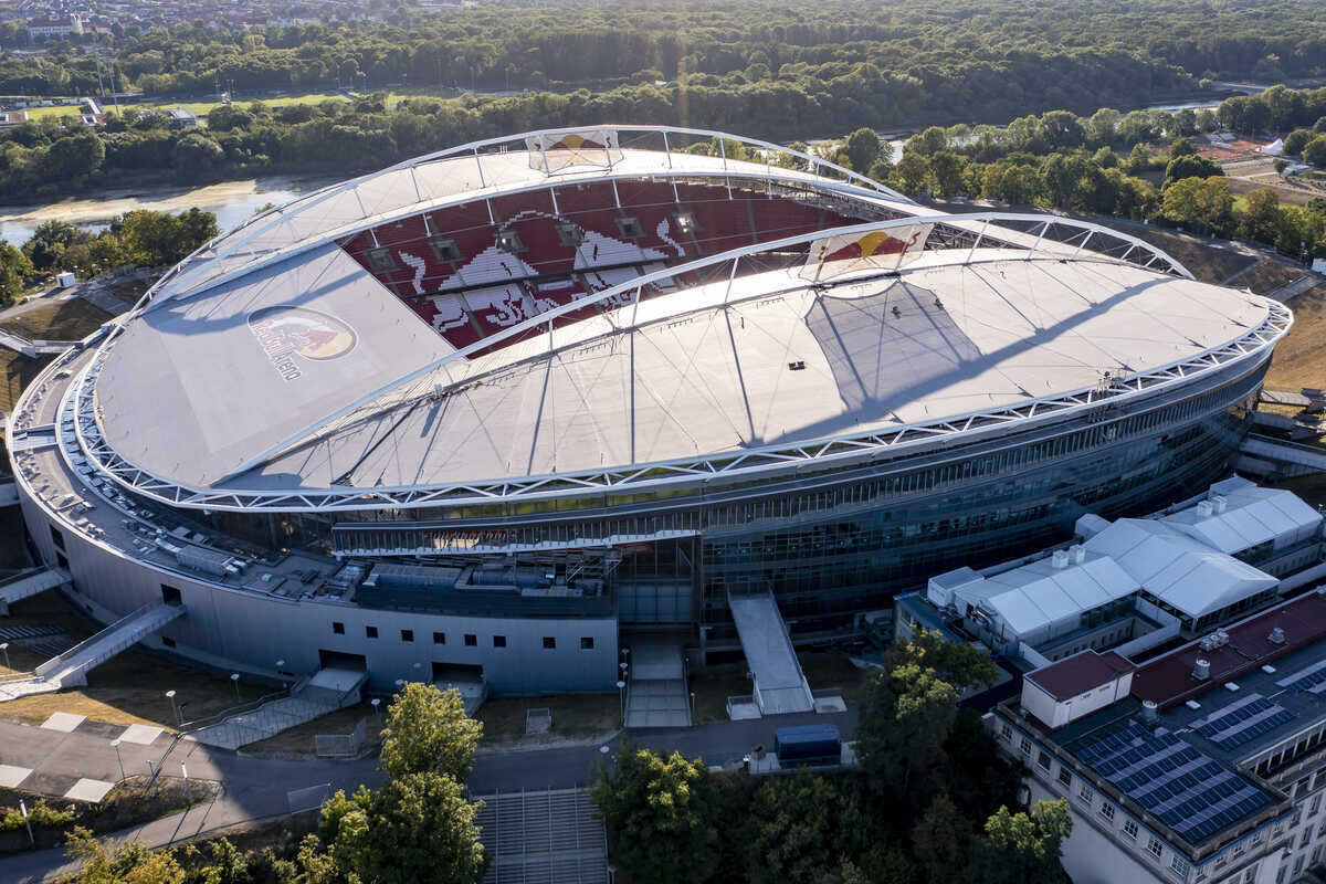 Leipzig Stadium: Deshalb trägt die Red Bull Arena plötzlich einen ...