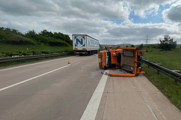 Unfall A71: Kleintransporter kracht auf A71 in Multicar - Drei Menschen verletzt