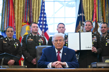 Trump signs executive order reclassifying fentanyl as weapon of mass ...