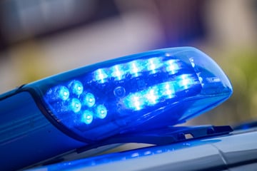 Unfall A7: Tödlicher Unfall auf der A7! Auto kracht in Sattelzug, zwei Menschen sterben