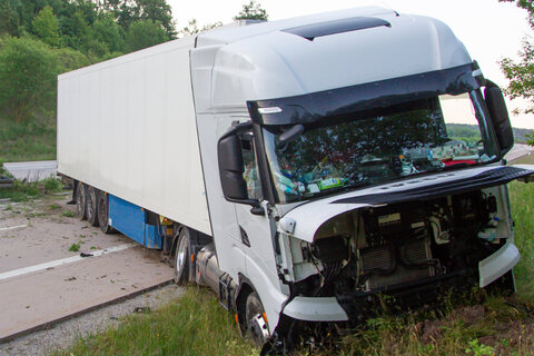 Unfall A71 heute & gestern: Aktuelle Unfallmeldungen von der A71 | TAG24