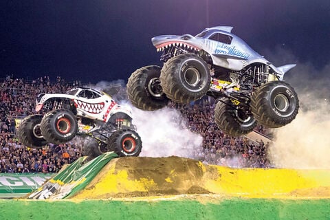 Dresden: Monster auf Rädern rollen ins Rudolf-Harbig-Stadion