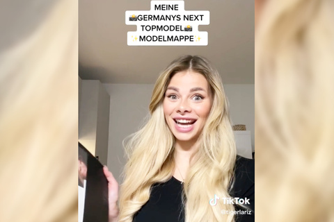 Model Larissa Neumann kramt Mappe mit GNTM-Nacktfotos hervor und sagt ...