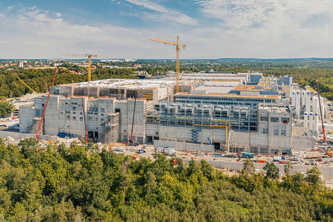 Infineon bietet zukunftssichere Arbeitsplätze in Dresden