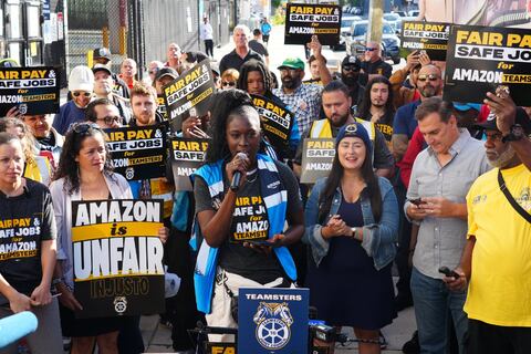 Amazon Teamsters rally in NYC after more than 100 unionized drivers fired