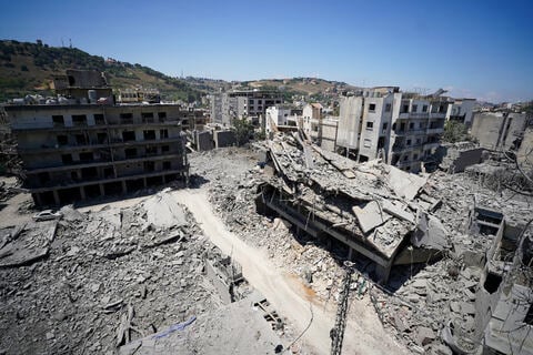 Iran points to Lebanon as the "main topic" of contention in US peace ...
