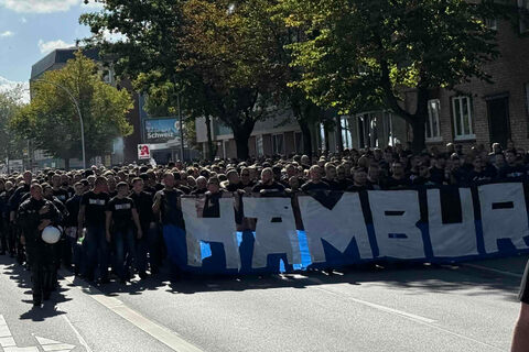 Hamburger Derby zwischen HSV gegen St. Pauli im Live-Ticker: Hamburg ...