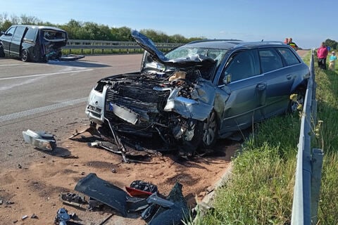Unfall auf der A9 zwischen Bitterfeld-Wolfen und Halle - Strecke nach Leipzig voll gesperrt