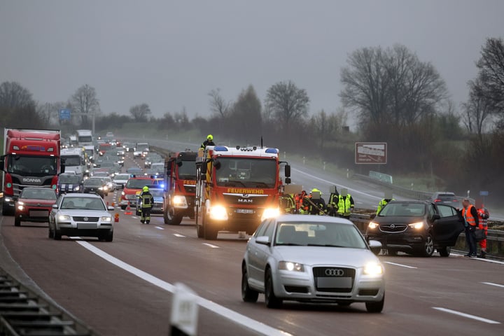 Unfall A4 bei Meerane: Stau und zwei Verletzte als Folge