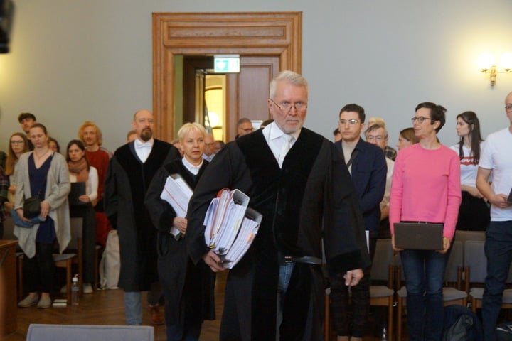 Das Urteil ist gefallen! "Shiny Flakes"-Dealer Max S. (28) muss wieder ...