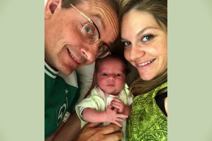 Baby-Glück mit 56! Fünftes Kind für Wigald Boning