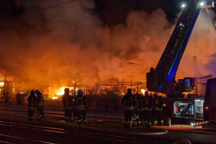 Großbrand in Leuna: Eine Millionen Euro Schaden bei Brand im Saalekreis
