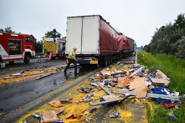 Unfall A6: A6 nach schwerem Lkw-Unfall Richtung Mannheim voll gesperrt
