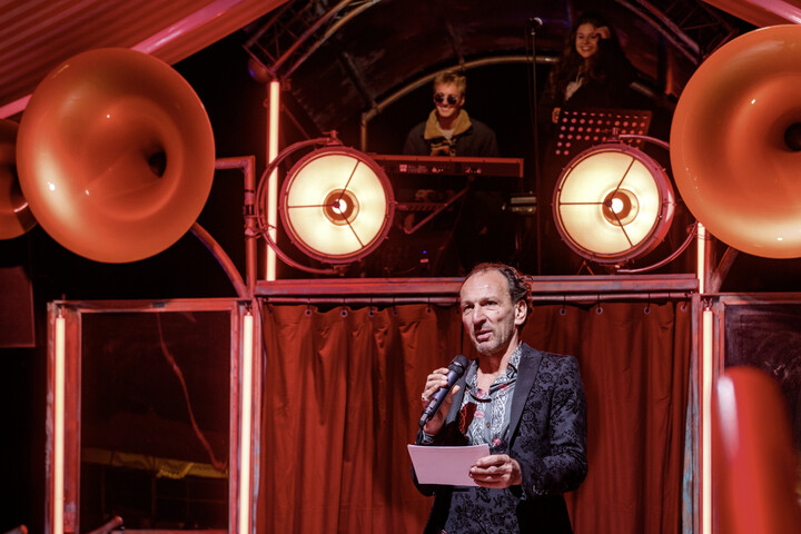Tom Roeders neues Party-Mobil: Feiern wie vor Rimini in Dresden
