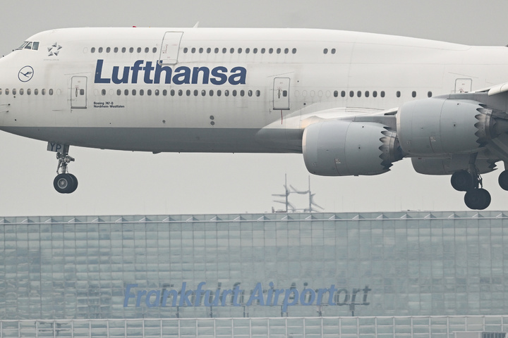 Notfall! Lufthansa muss Flug mit wichtiger Fracht abbrechen