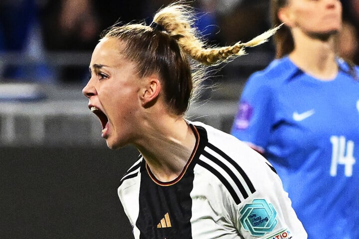 Fußball-Star Giulia Gwinn über neuen Insta-Ruhm: "Mich stört es"