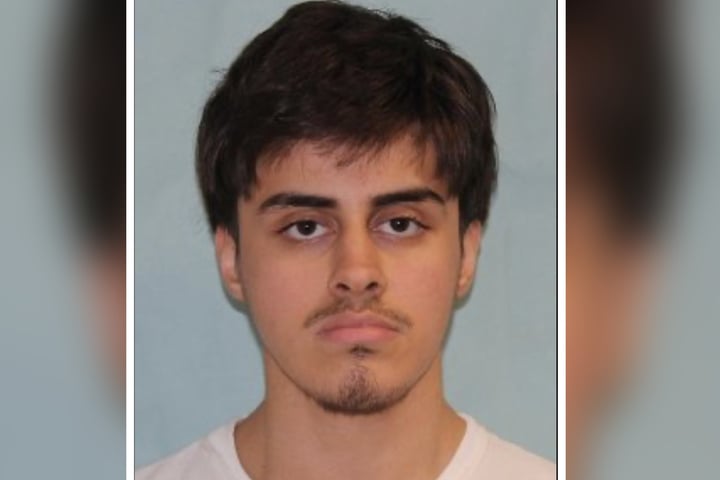 Versteckte Kamera auf der Toilette: 18-Jähriger filmt heimlich Frauen und Minderjährige!