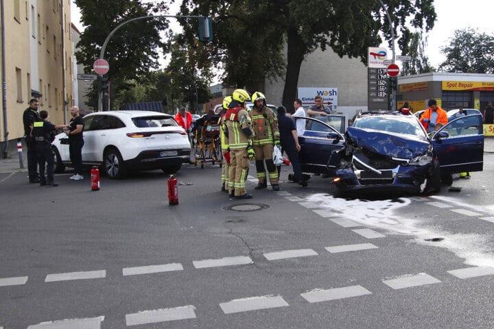 Berlin: Vier Verletzte bei Kreuzungs-Crash in Reinickendorf