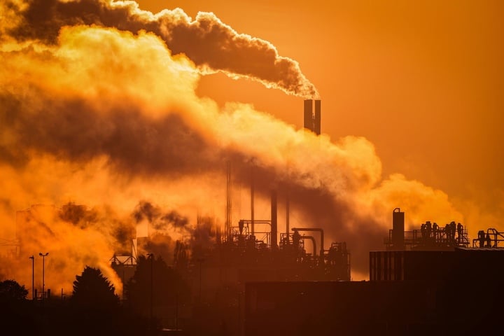 World burning fossil fuels at record levels despite threat of climate ...