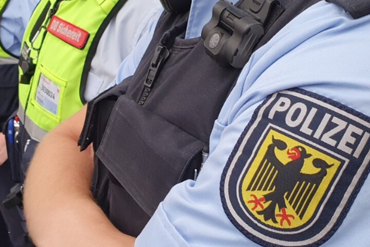 Plattling: Mann ruft Polizei an und droht, Menschen im ICE zu töten