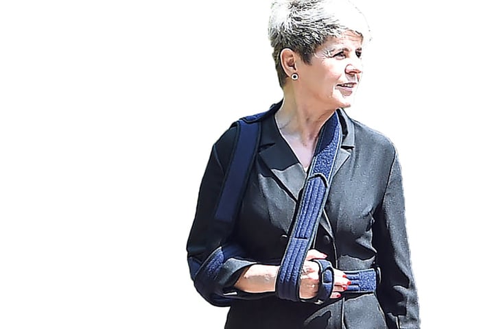 Dresden: Autsch! Country-Lady Linda Feller ist schwer gestürzt