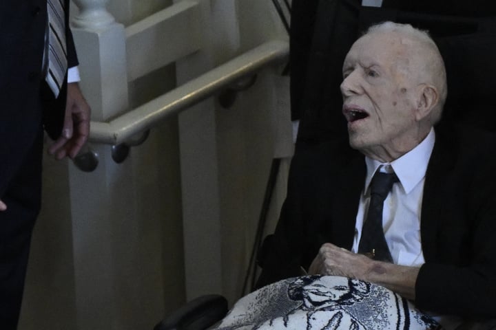 Jimmy Carter casts vote in 2024 presidential election – two weeks after ...