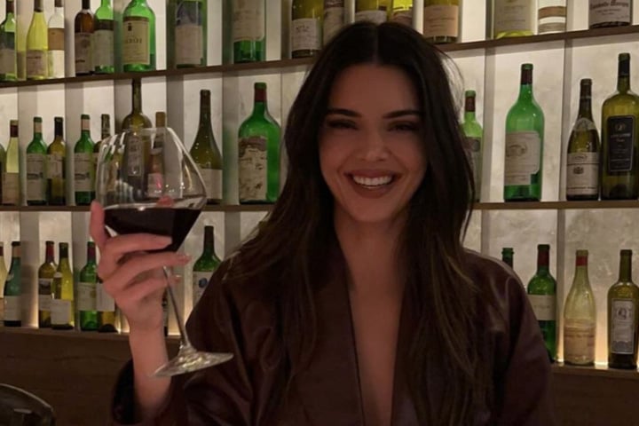 Kendall Jenner puts fashionable spin on paparazzi shots in latest campaign Kendall Jenner puts fashionable spin on paparazzi shots in latest campaign