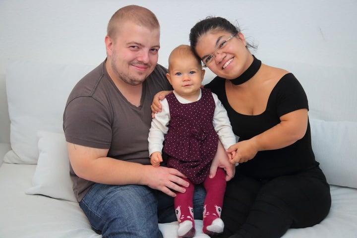 Unser Baby wächst bald über uns hinaus! Das große Glück dieser kleinen ...