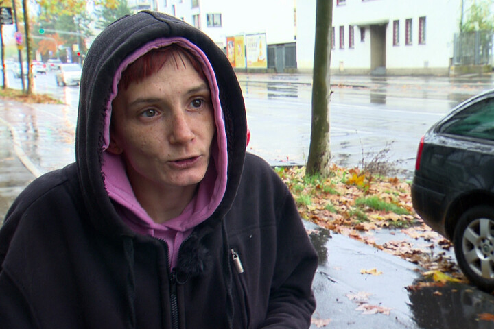 Armes Deutschland: Langzeitarbeitslose Carola kriegt seit 13 Jahren ...