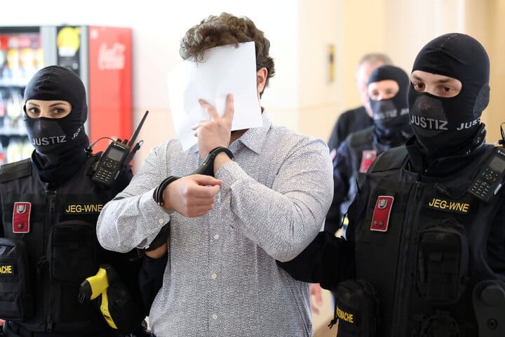 Suspect in terror plot against Taylor Swift concert enters plea | TAG24