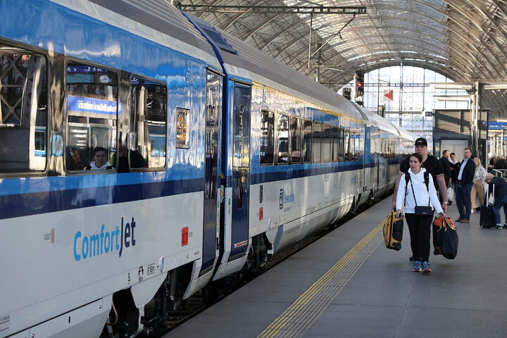 Die neuen ComfortJet-Züge der Tschechischen Eisenbahnen nehmen den ...