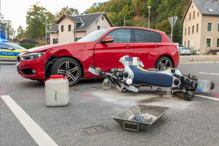 Biker bei Unfall im Erzgebirge verletzt