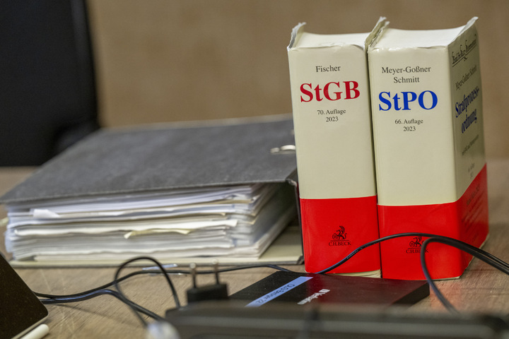 Eltern schütteln 14 Wochen altes Baby tot: Mutter will "damit nichts zu ...