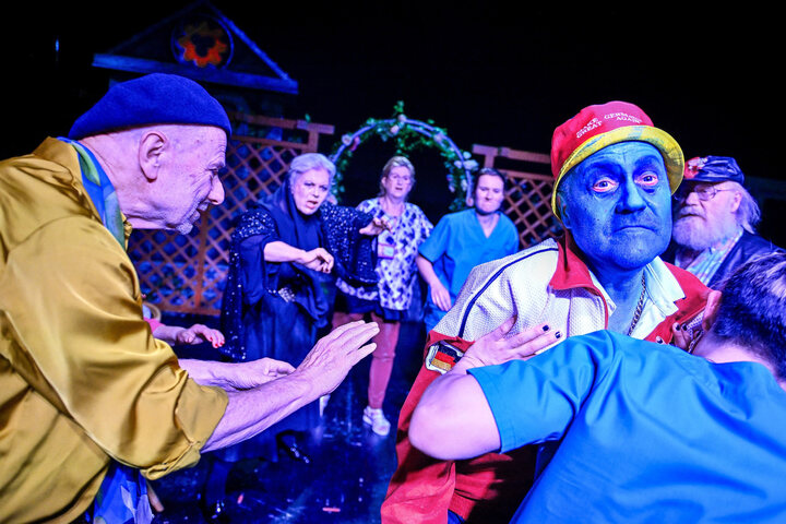 Vorsicht vor den Nazi-Zombies: Horror-Satire "Apokalypse 2033" in Dresden