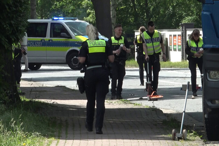 Horror-Unfall in Wedemark bei Hannover: Mädchen (†1) auf Laufrad von ...