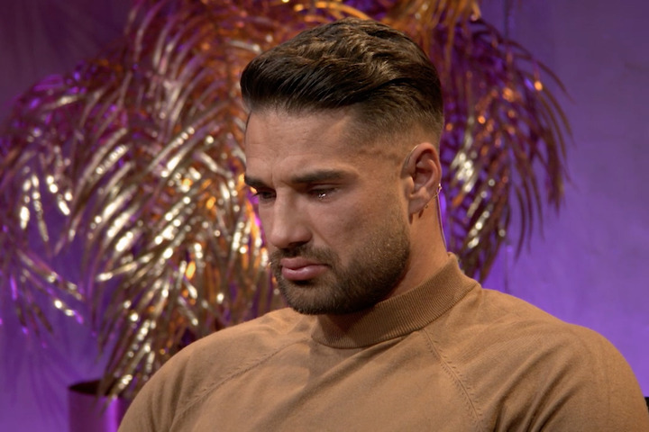 Lola Weippert grillt Fremdgänger Aleks, "Temptation Island"-Stars unter ...