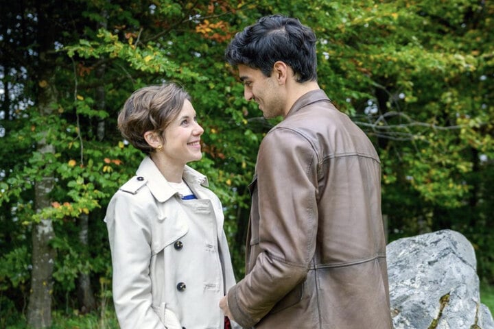 "Sturm der Liebe": Eleni und Leander kommen sich zum ersten Mal näher