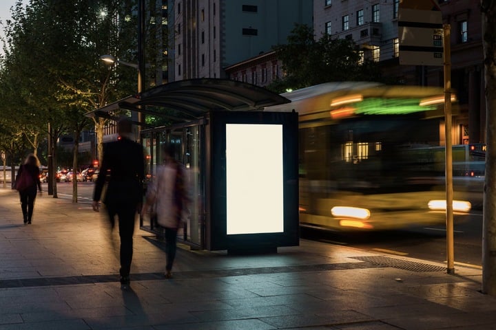 Chemnitz: Brandstifter zündet Mülleimer an