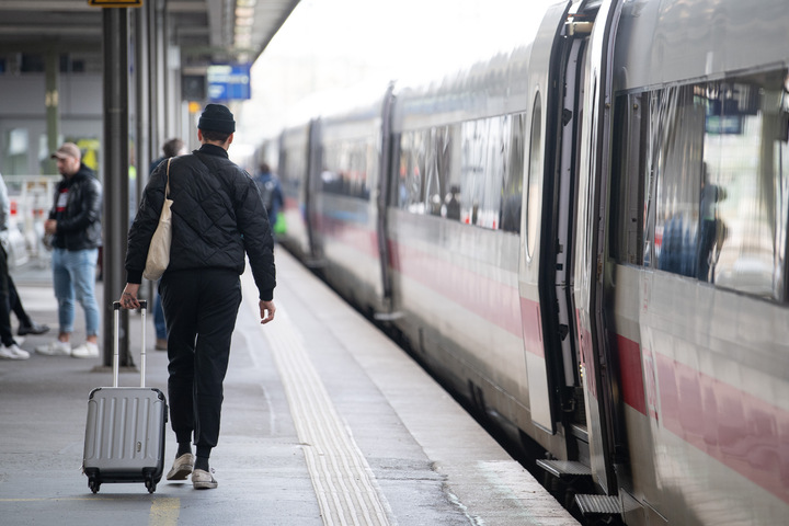 ICE-Unfall am Stuttgarter Hauptbahnhof: Mehrere Verletzte